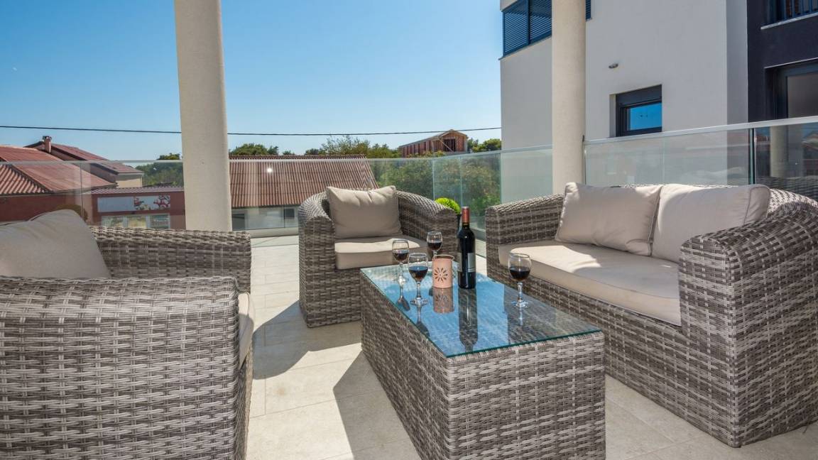 48 M² Apartment ∙ 2 Bedrooms ∙ 5 Guests - Vir