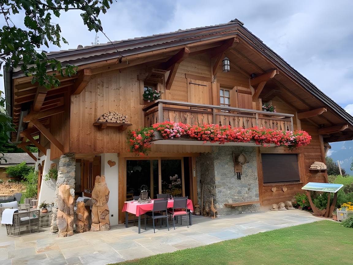225 M² Chalet ∙ 4 Chambres ∙ 8 Personnes - Sallanches
