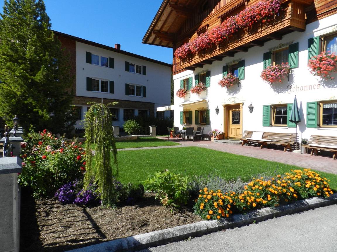 63 M² Ferienwohnung ∙ 2 Schlafzimmer ∙ 4 Gäste - Elbigenalp