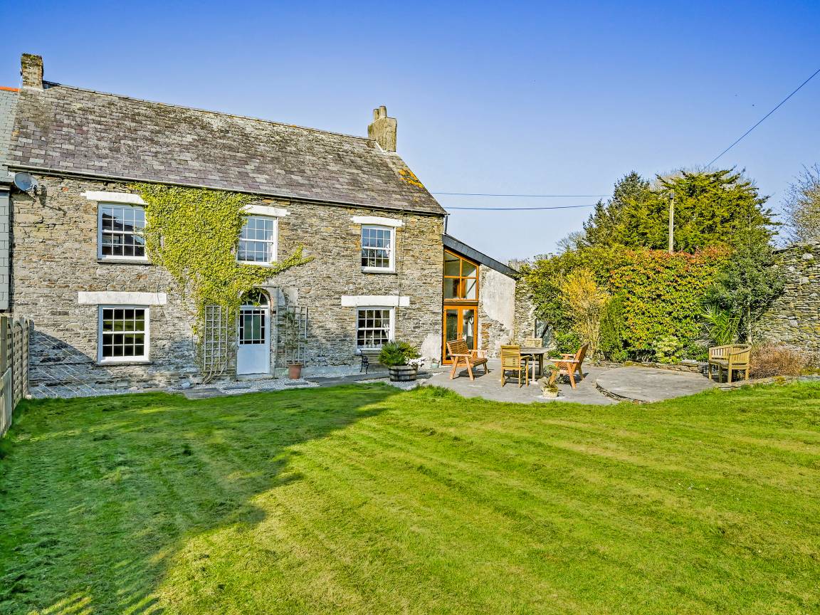 Cottage ∙ 5 Bedrooms ∙ 9 Guests - Polperro