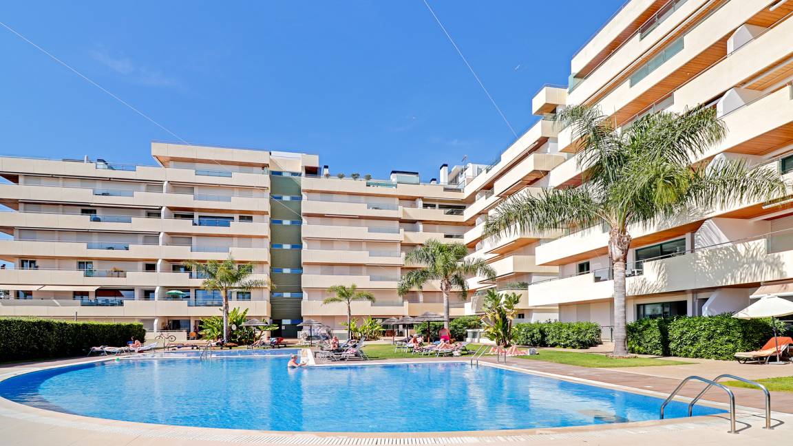130 M² Apartamento ∙ 2 Habitaciones ∙ 5 Huéspedes - Quarteira