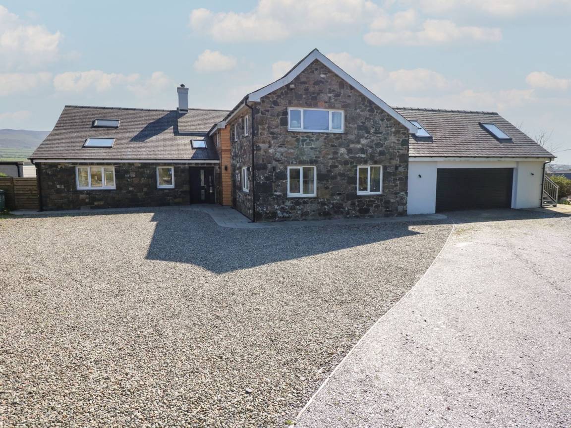 Cottage ∙ 5 Bedrooms ∙ 12 Guests - Traeth Aberdaron Beach