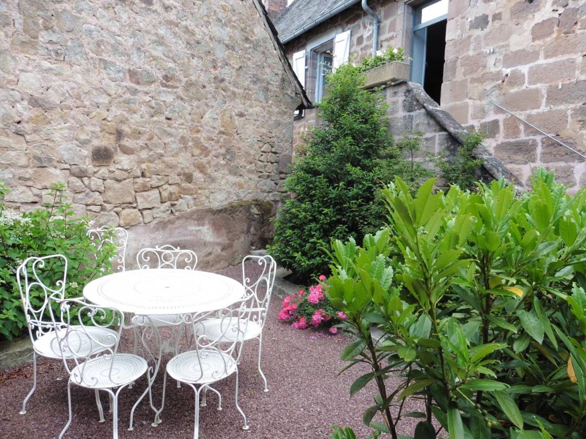 140 M² Gîte ∙ 3 Bedrooms ∙ 6 Guests - Correze