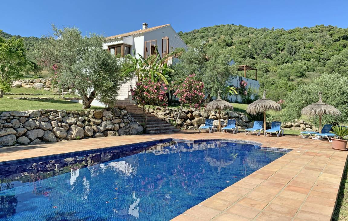 200 M² Villa ∙ 4 Bedrooms ∙ 8 Guests - Gaucín