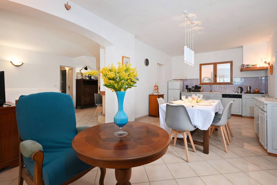 105 M² Maison De Vacances ∙ 3 Chambres ∙ 8 Personnes - Le Castellet