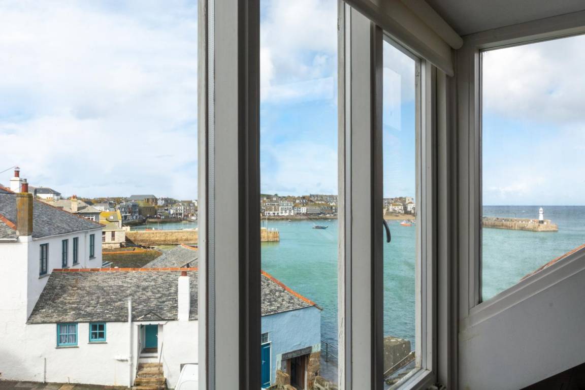 Apartment ∙ 4 Bedrooms ∙ 6 Guests - St Ives