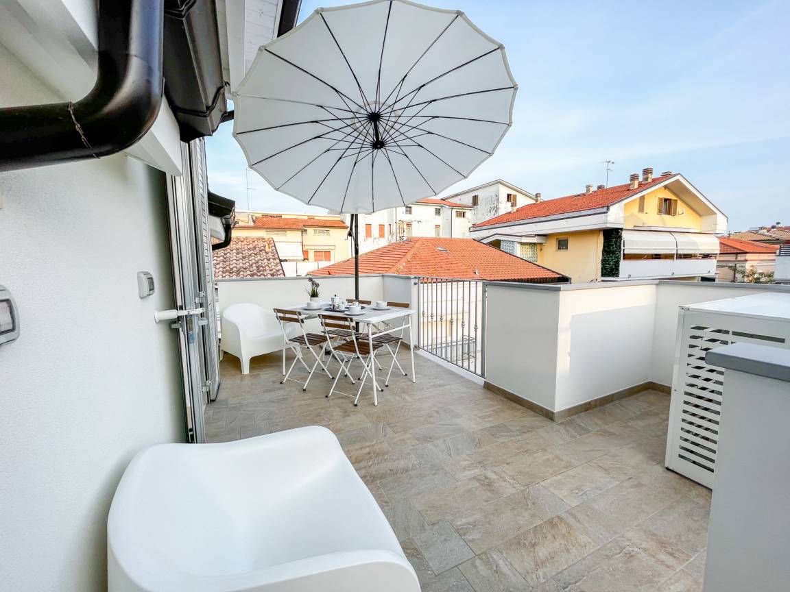 75 M² Appartement ∙ 2 Chambres ∙ 6 Personnes - Pineto