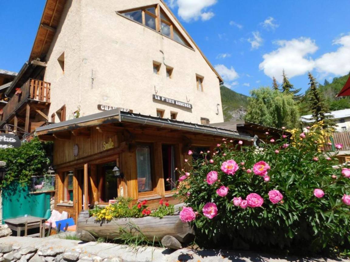 250 M² Maison De Vacances ∙ 7 Chambres ∙ 20 Personnes - Abriès