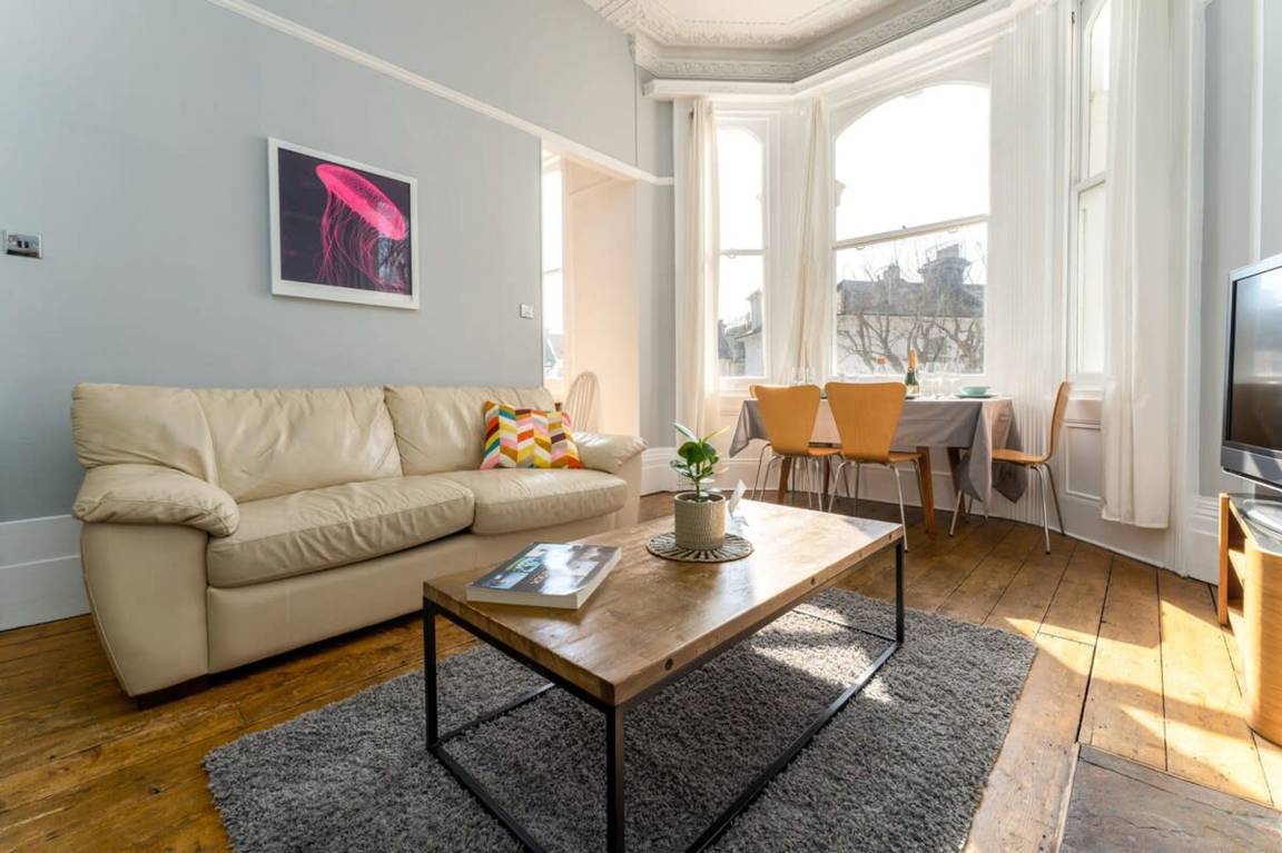 Apartment ∙ 2 Bedrooms ∙ 6 Guests - Hove