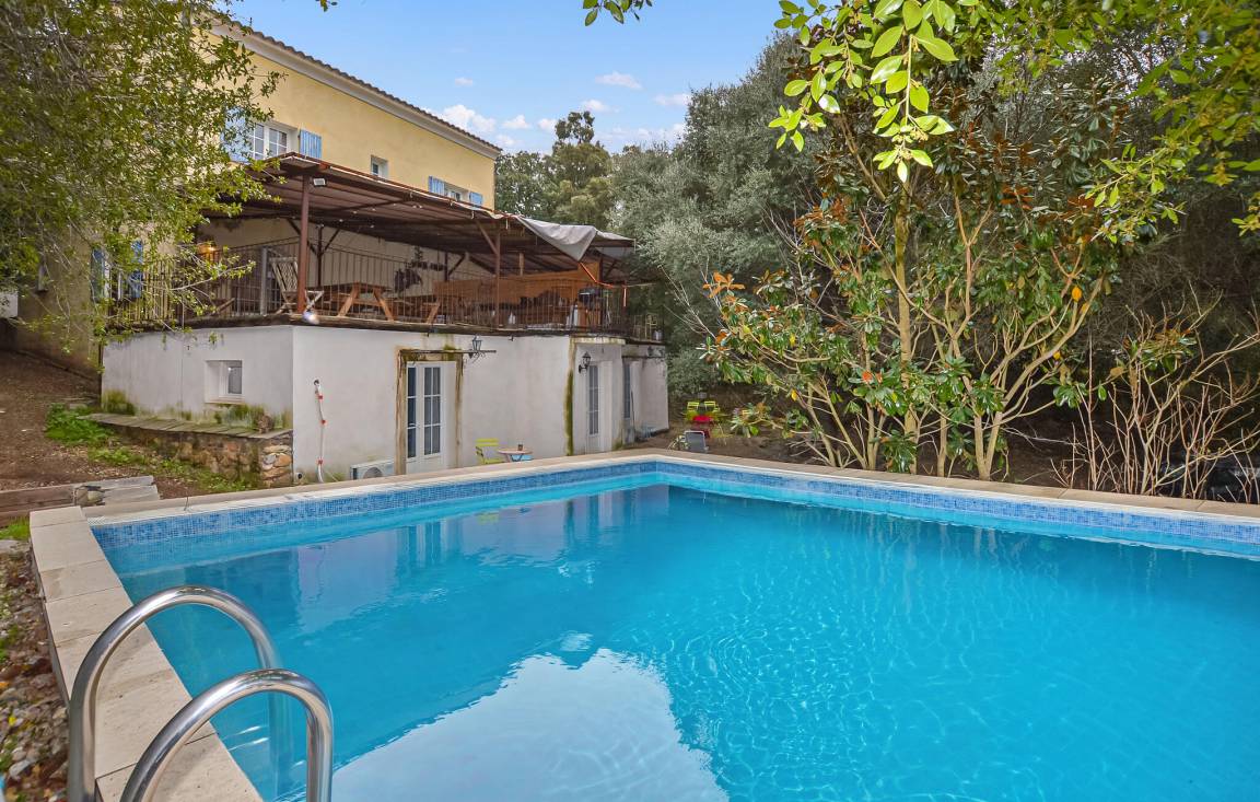 170 M² Maisonnette ∙ 5 Slaapkamers ∙ 12 Gasten - Bastia
