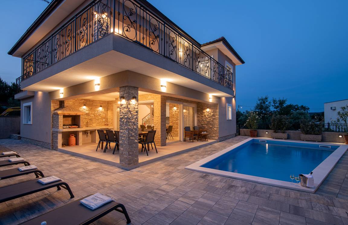 198 M² Villa ∙ 4 Habitaciones ∙ 8 Huéspedes - Cres