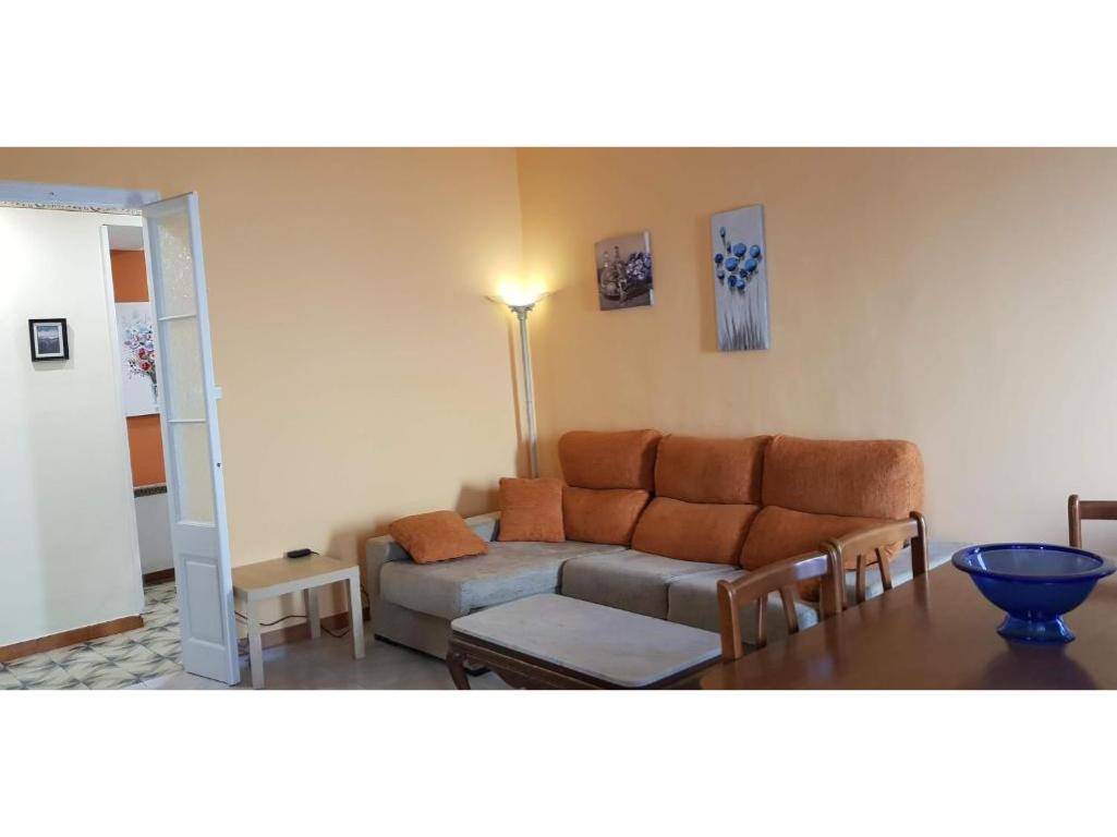 85 M² Apartamento ∙ 3 Habitaciones ∙ 6 Huéspedes - Tremp