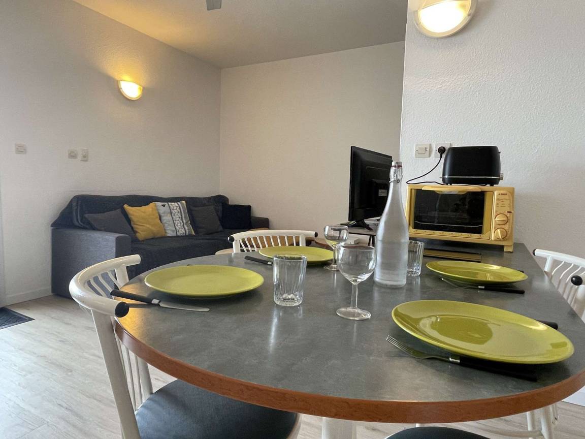 41 M² Apartment ∙ 2 Bedrooms ∙ 4 Guests - La Rochelle
