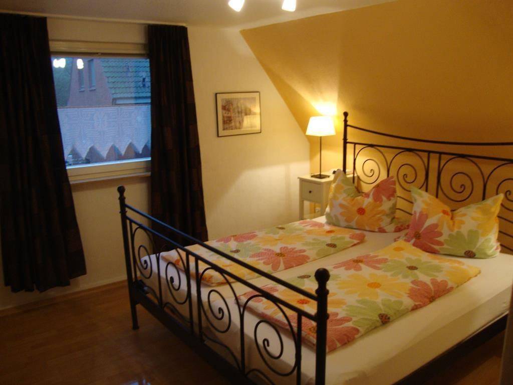 100 M² House ∙ 2 Bedrooms ∙ 5 Guests - Emden