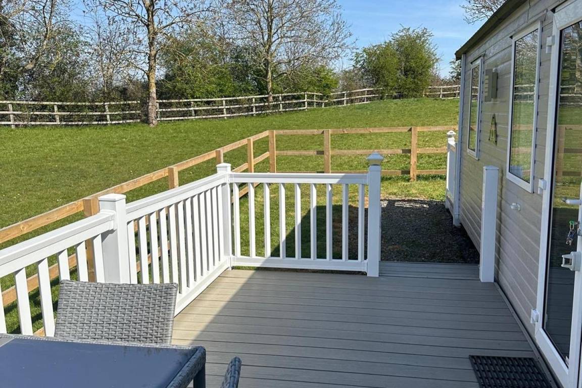 40 M² Lodge ∙ 2 Bedrooms ∙ 6 Guests - England
