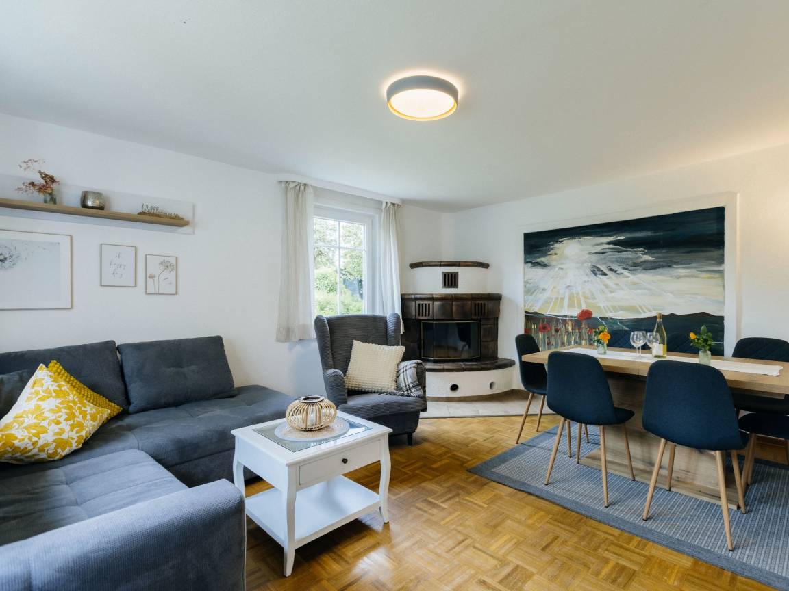 100 M² Ferienwohnung ∙ 3 Schlafzimmer ∙ 6 Gäste - Bad Pyrmont