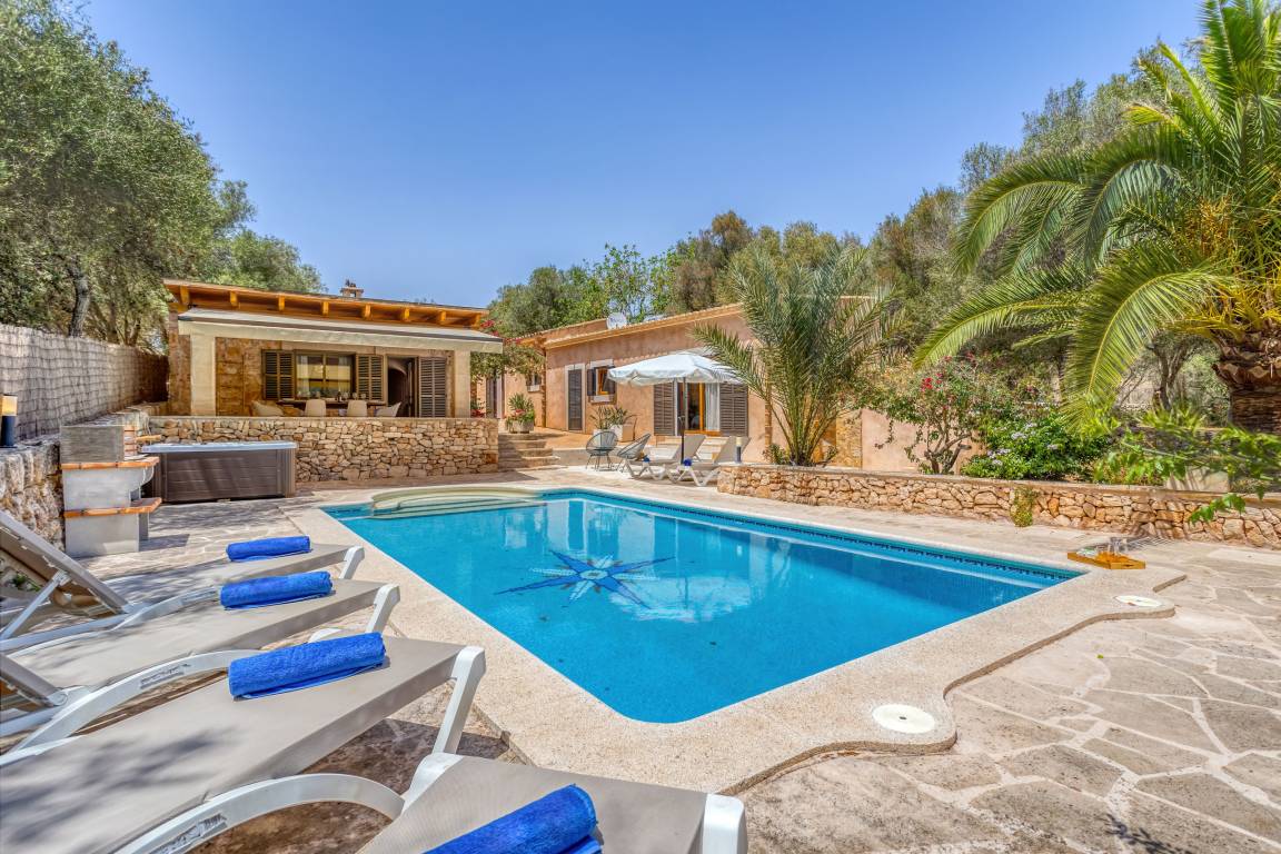 75 M² House ∙ 3 Bedrooms ∙ 6 Guests - Santanyí