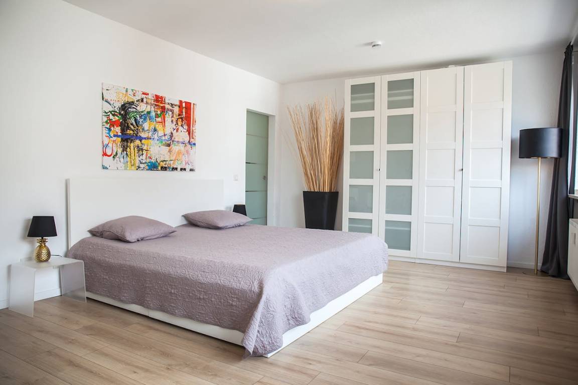 33 M² Apartment ∙ 2 Guests - Düsseldorf