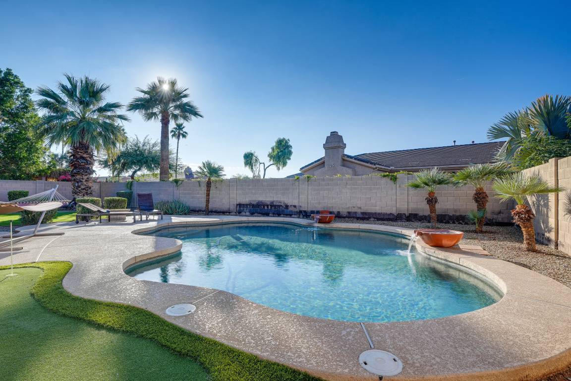 232 M² House ∙ 4 Bedrooms ∙ 10 Guests - Avondale, AZ