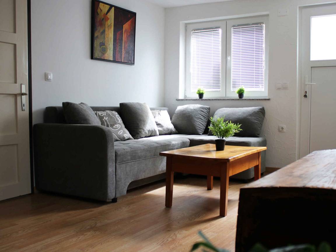 75 M² House ∙ 2 Bedrooms ∙ 5 Guests - スロベニア