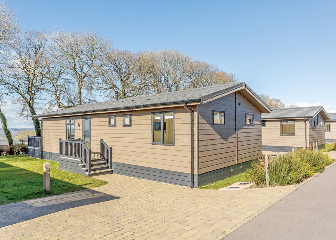 Chalet ∙ 4 Bedrooms ∙ 8 Guests - Somerset