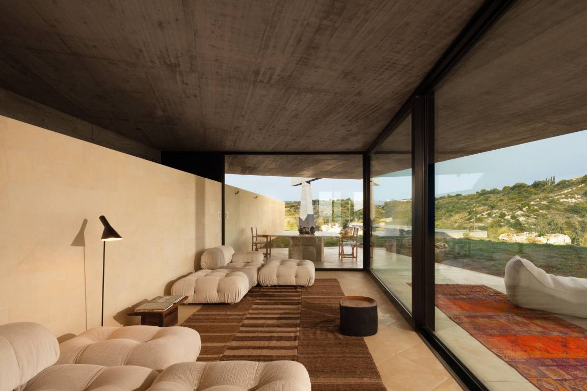 350 M² Villa ∙ 4 Bedrooms ∙ 8 Guests - Avola