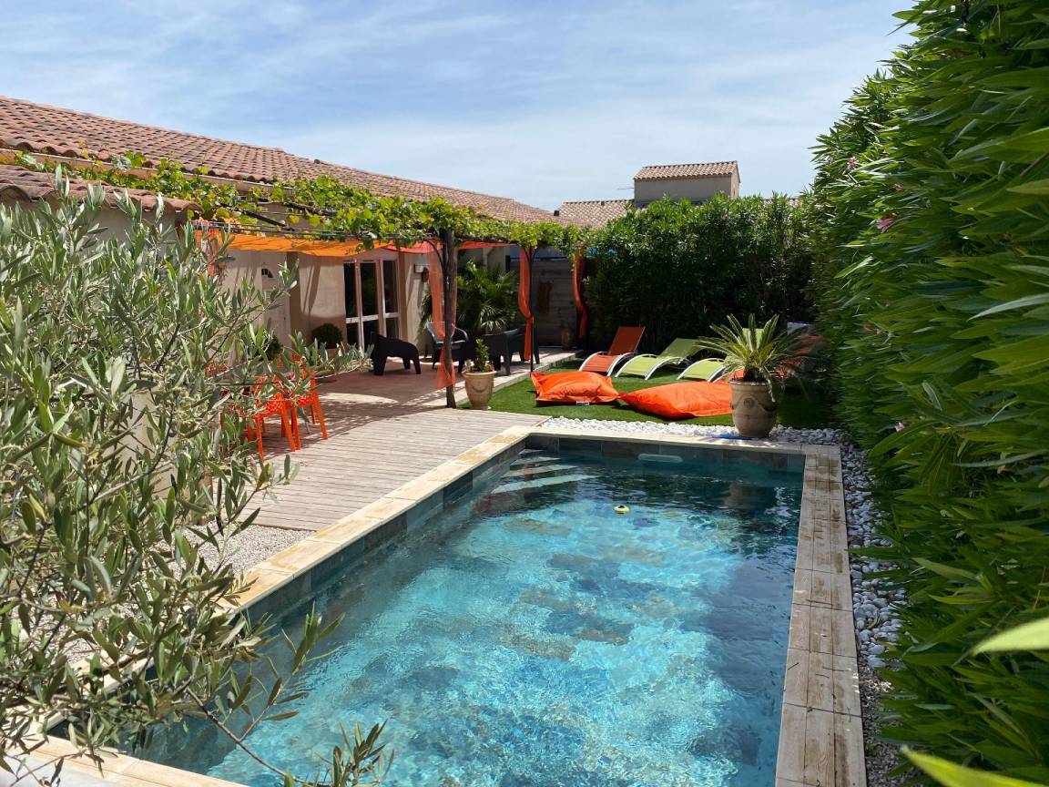 100 M² Maison De Vacances ∙ 3 Chambres ∙ 6 Personnes - Roquemaure