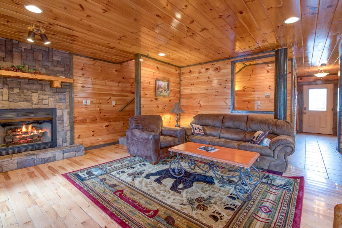 236 M² Cabin ∙ 5 Bedrooms ∙ 18 Guests - Gatlinburg, TN