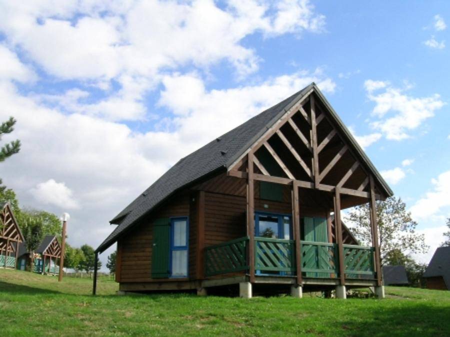 35 M² Chalet ∙ 2 Chambres ∙ 4 Personnes - Cantal