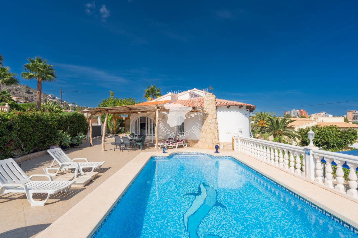 143 M² Villa ∙ 4 Schlafzimmer ∙ 8 Gäste - Altea