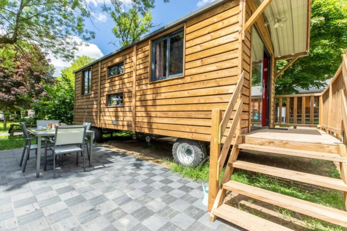 20 M² Camping ∙ 2 Chambres ∙ 4 Personnes - Saint-Nectaire