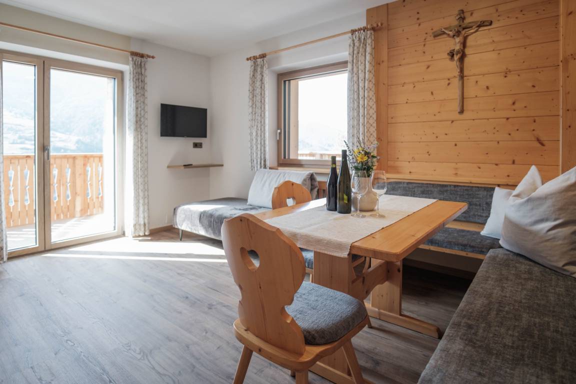 50 M² Ferienwohnung ∙ 1 Schlafzimmer ∙ 2 Gäste - Feldthurns