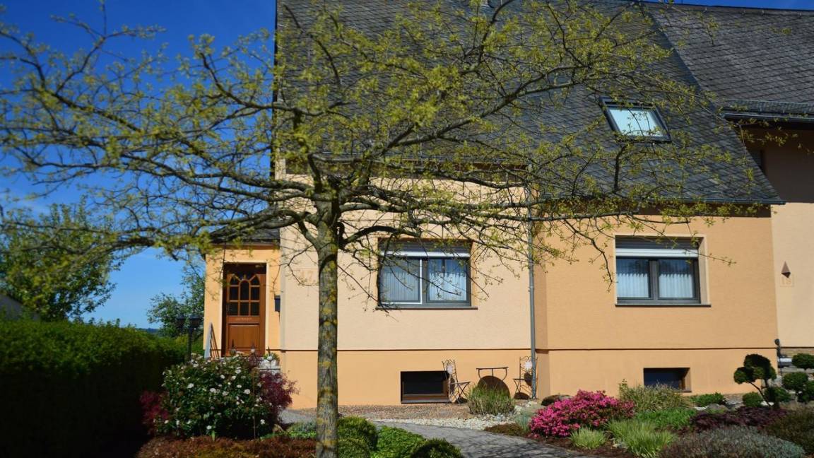 65 M² Ferienwohnung ∙ 1 Schlafzimmer ∙ 2 Gäste - Piesport