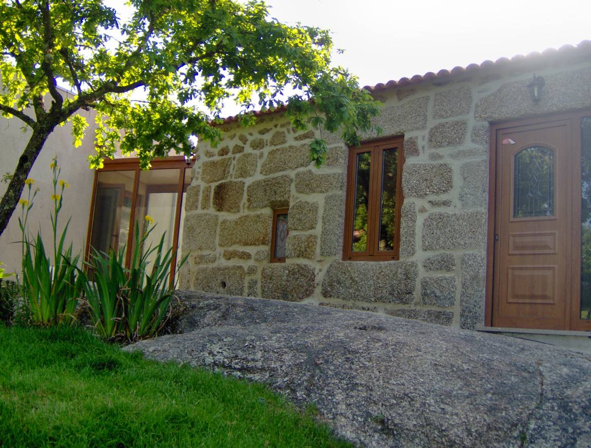 24 M² Privatzimmer ∙ 1 Schlafzimmer ∙ 3 Gäste - Santa Comba Dão