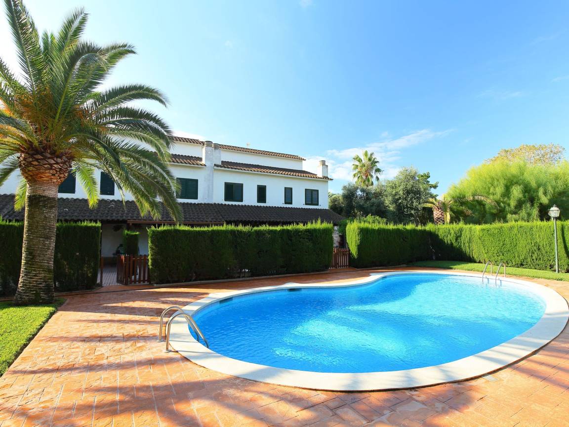 95 M² House ∙ 3 Bedrooms ∙ 8 Guests - Reus