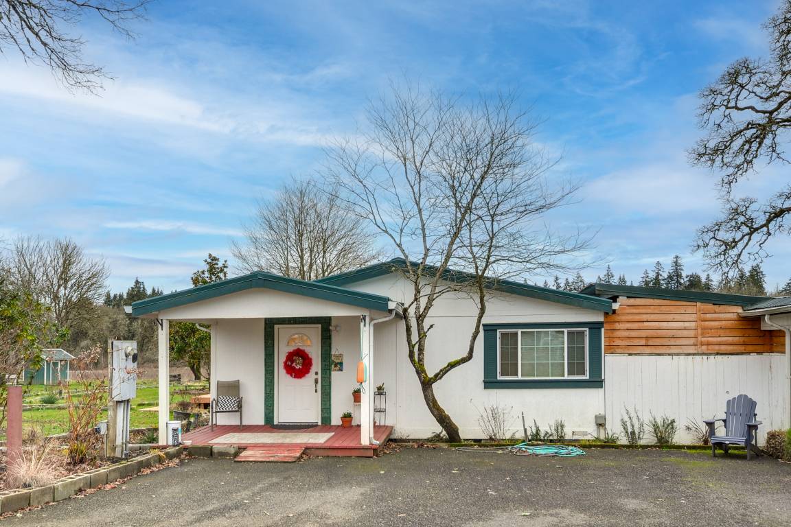 139 M² House ∙ 2 Bedrooms ∙ 4 Guests - Forest Grove, OR