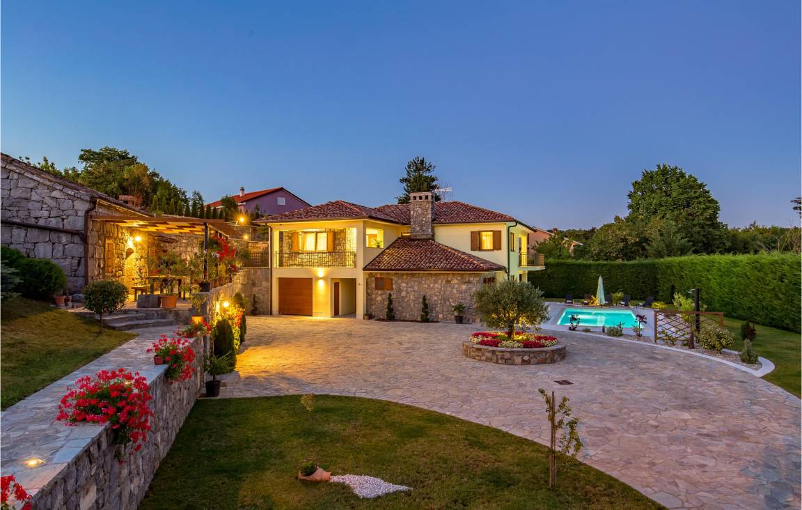 140 M² House ∙ 3 Bedrooms ∙ 8 Guests - Rijeka