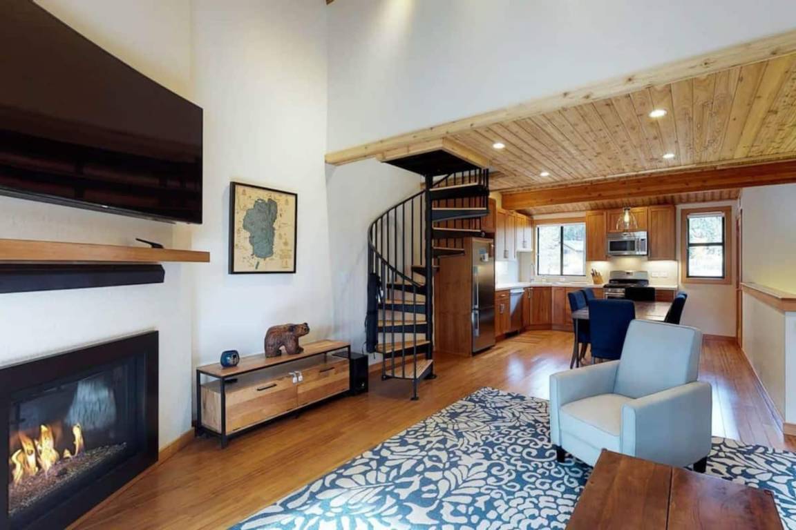 105 M² Ferienhaus ∙ 2 Schlafzimmer ∙ 6 Gäste - Lake Tahoe