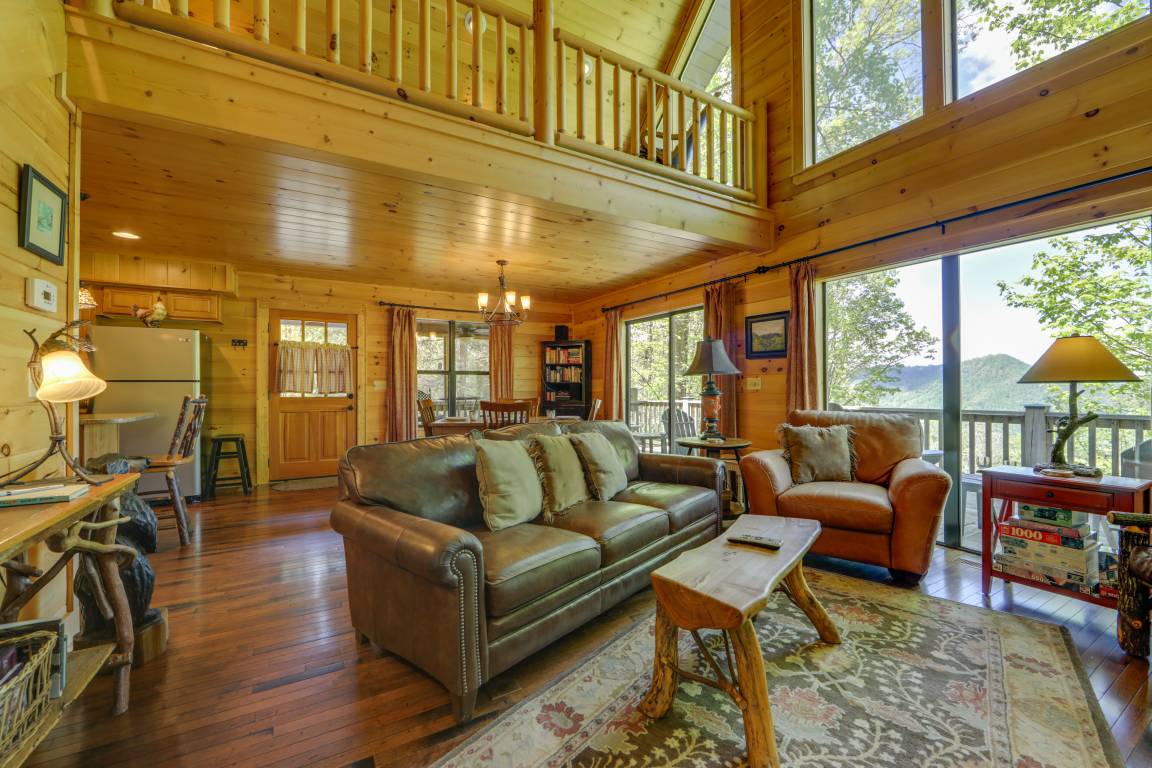 102 M² House ∙ 2 Bedrooms ∙ 4 Guests - Cherokee, NC