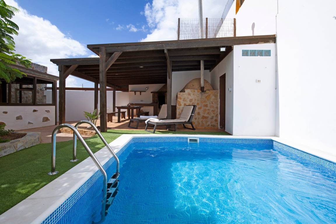 200 M² House ∙ 3 Bedrooms ∙ 6 Guests - Antigua