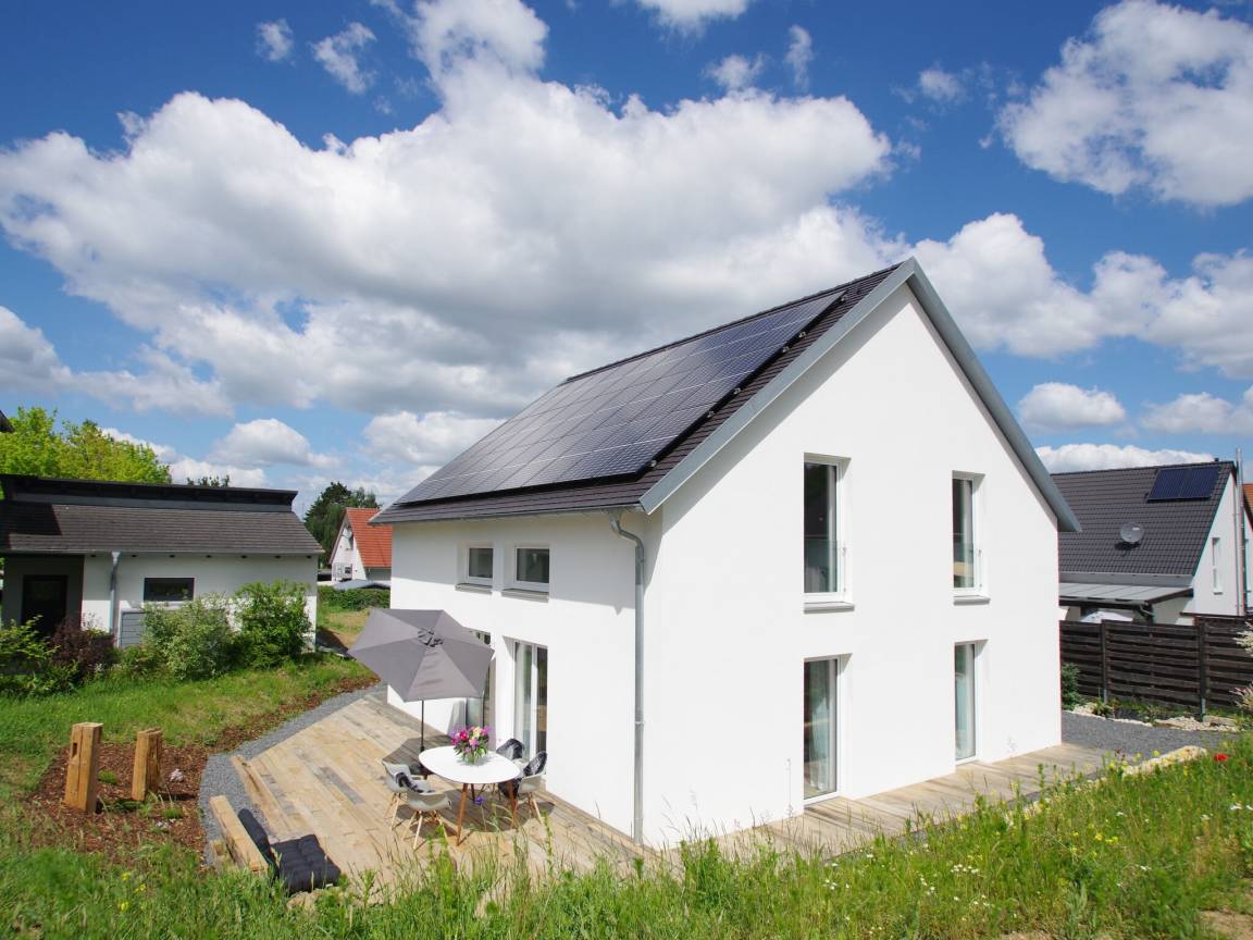 81 M² Ferienwohnung ∙ 1 Schlafzimmer ∙ 2 Gäste - Coburg