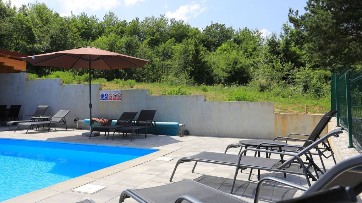 29 M² Hôtel ∙ 1 Chambre ∙ 3 Personnes - Grabovac