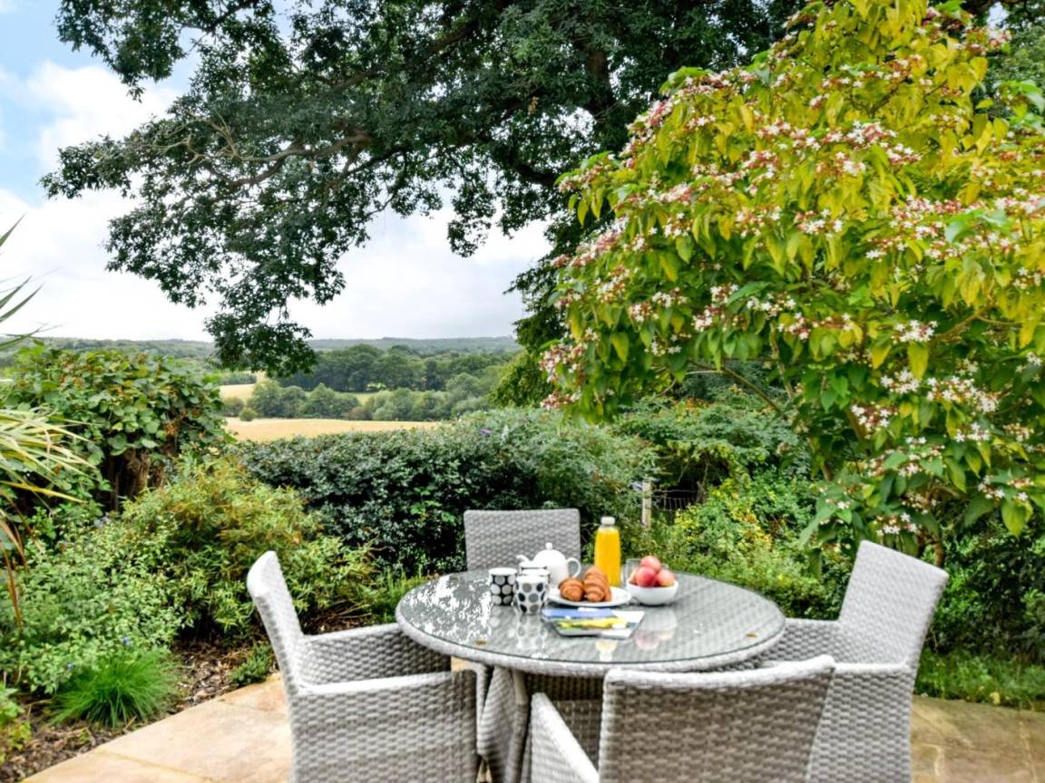 Cottage ∙ 2 Bedrooms ∙ 4 Guests - Cranbrook