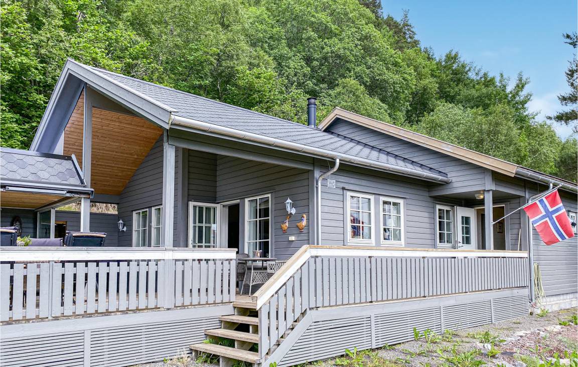 85 M² House ∙ 4 Bedrooms ∙ 8 Guests - Kristiansund