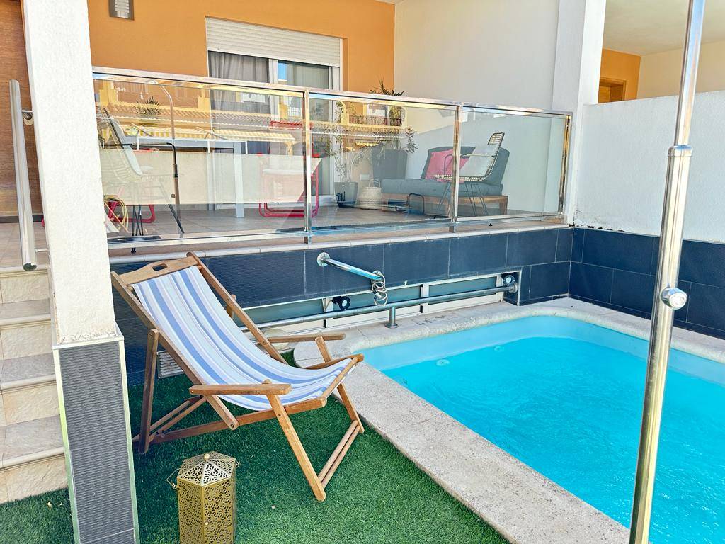 180 M² Chalet ∙ 4 Bedrooms ∙ 6 Guests - Los Alcázares