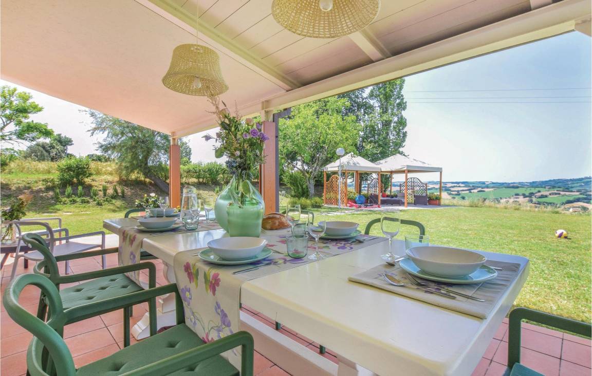100 M² Huis ∙ 2 Slaapkamers ∙ 8 Gasten - Pesaro