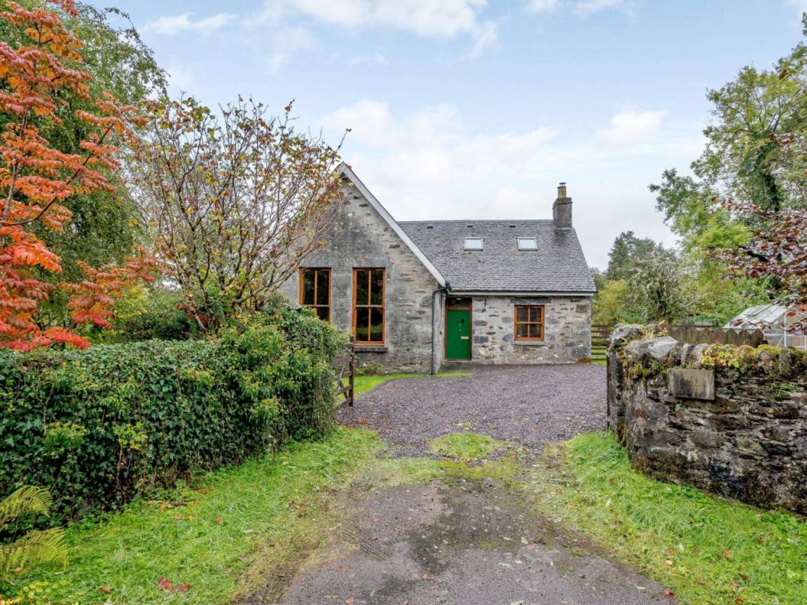 Cottage ∙ 4 Bedrooms ∙ 8 Guests - Loch Awe
