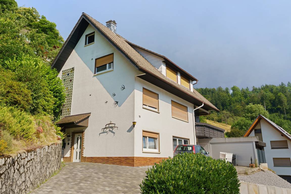 98 M² Ferienwohnung ∙ 3 Schlafzimmer ∙ 6 Gäste - Oberharmersbach