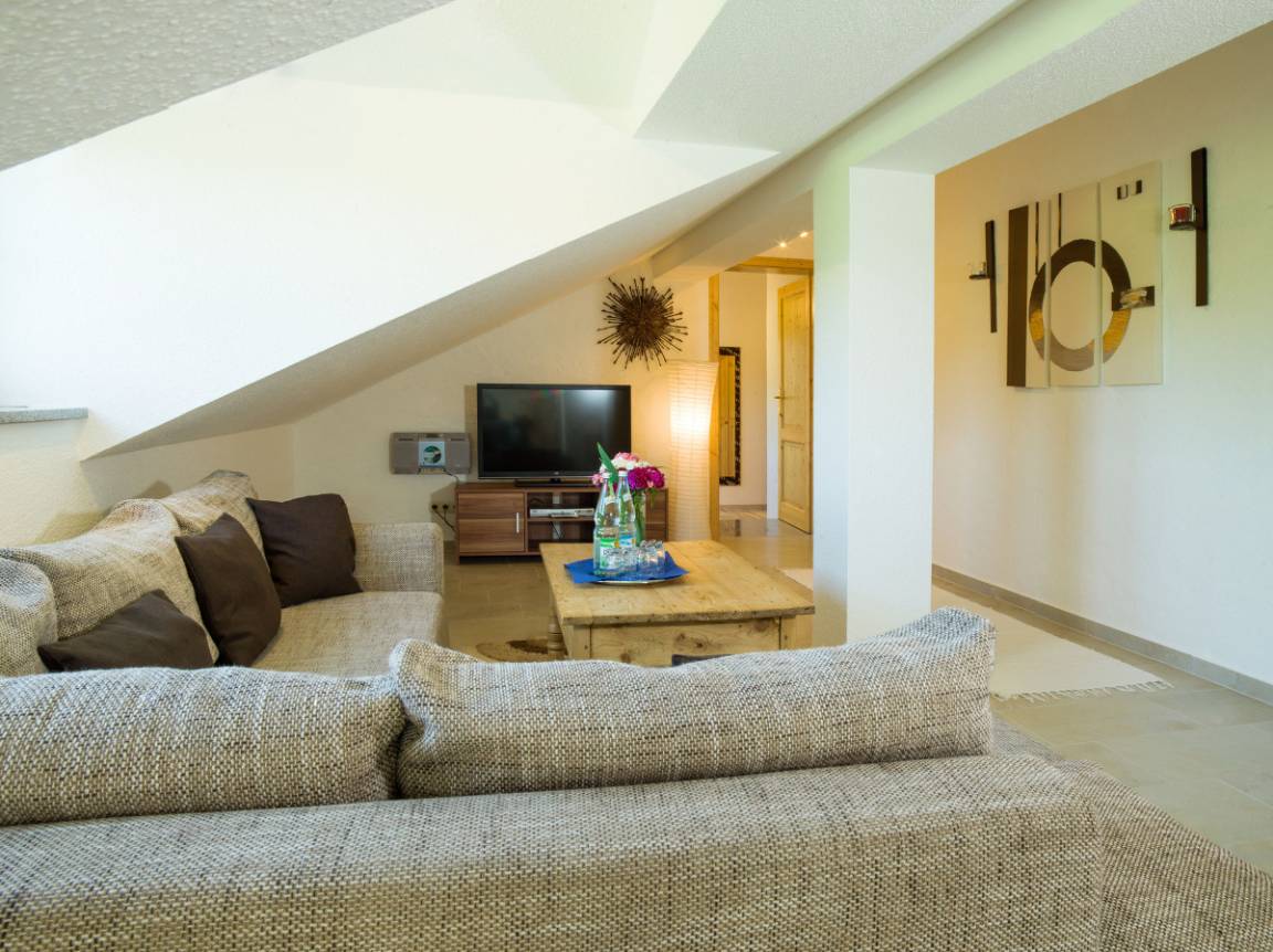 95 M² Ferienwohnung ∙ 2 Schlafzimmer ∙ 5 Gäste - Neureichenau