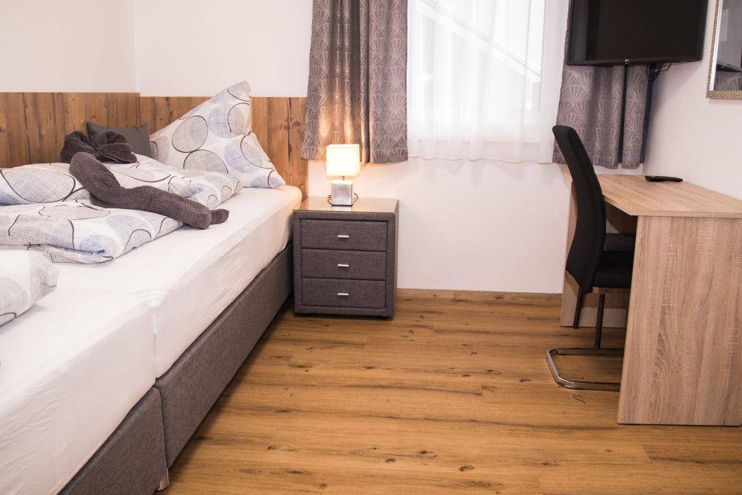 65 M² Ferienwohnung ∙ 2 Schlafzimmer ∙ 6 Gäste - Sautens